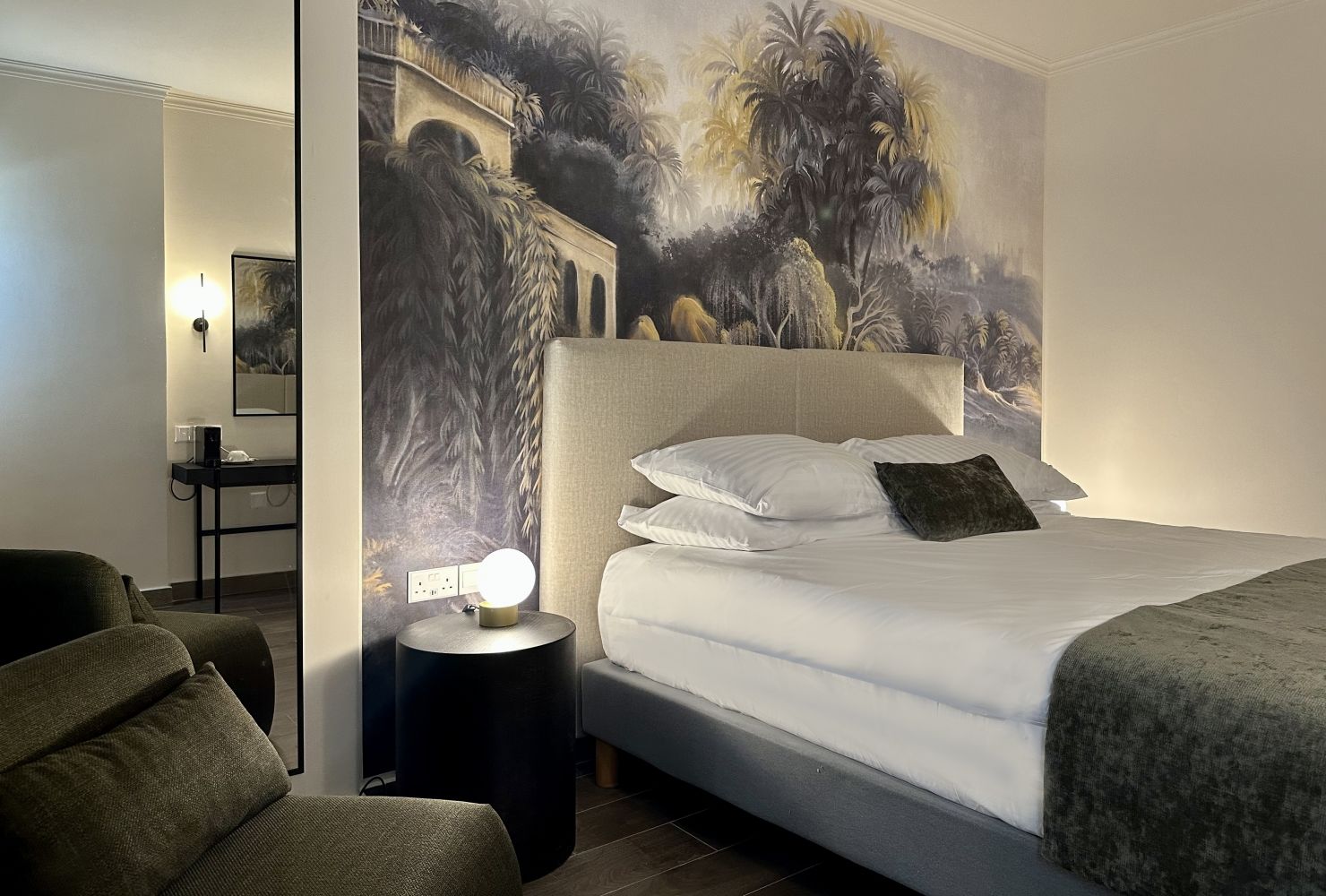 Cali Resort & Spa | Luxury Hotel in Paphos, Cyprus | Rooms & Suites