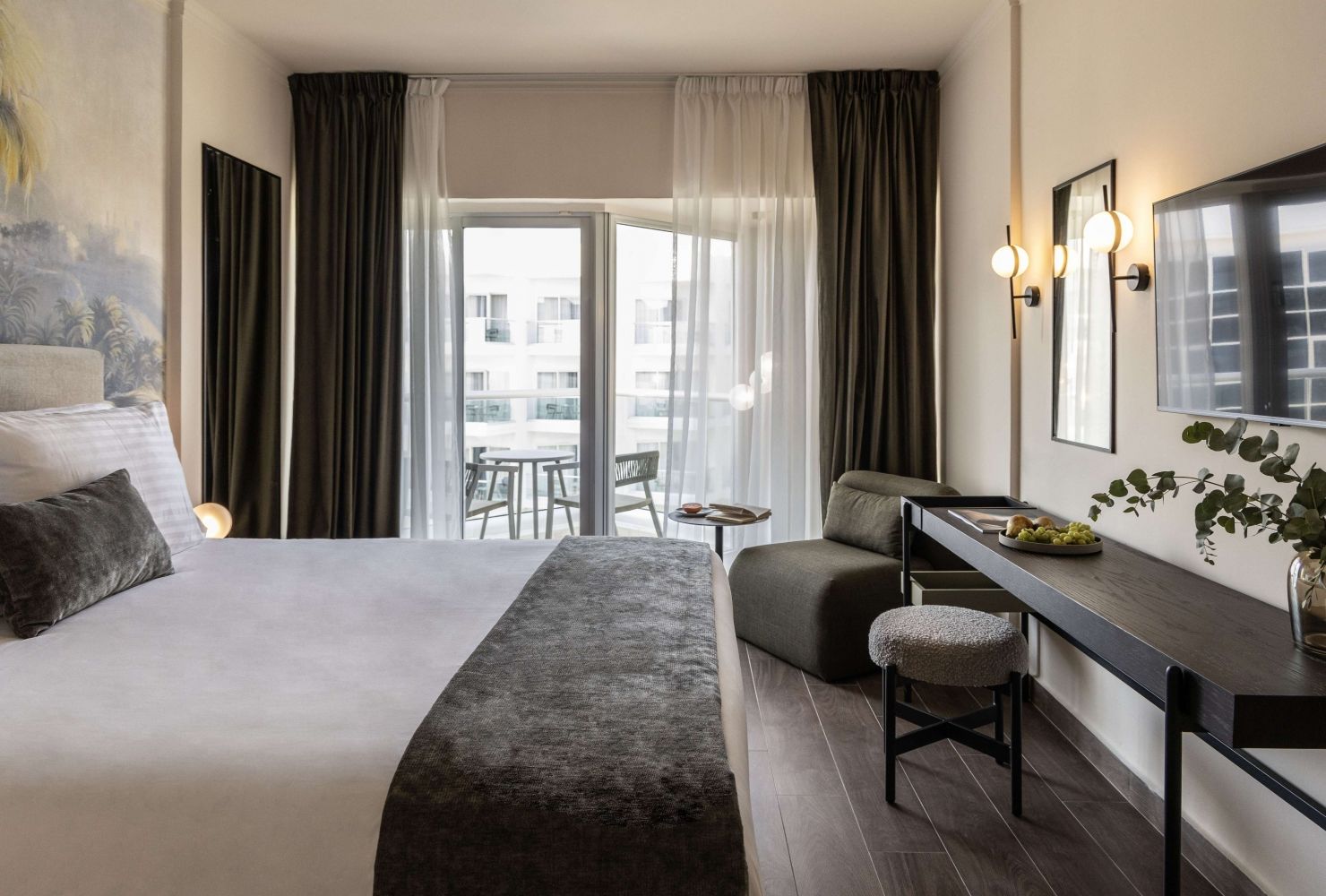 Cali Resort & Spa | Luxury Hotel in Paphos, Cyprus | Rooms & Suites